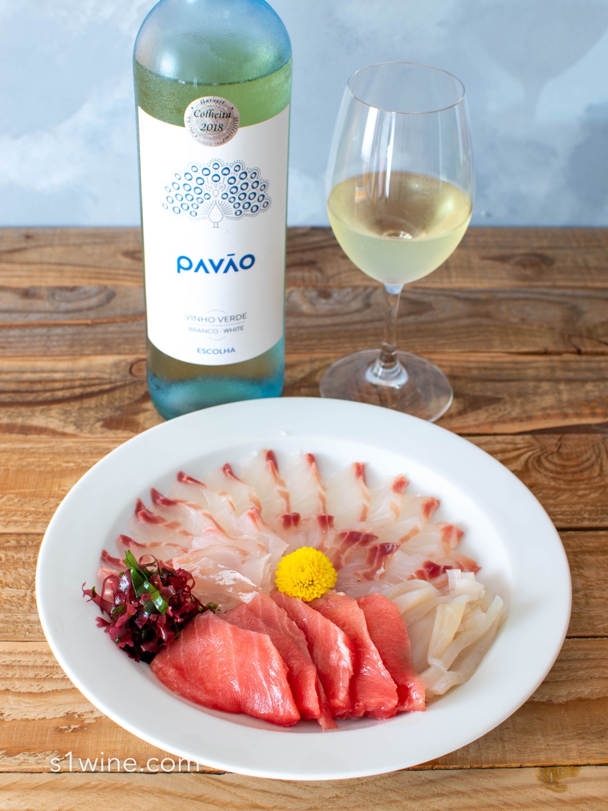 ポルトガル-白ワイン / PAVÃO VINHO VERDE BRANCO ESCOLHA 2018 | 週1ワイン